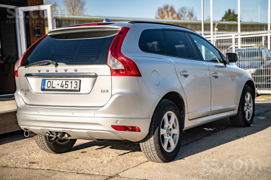 Grey Volvo XC60 2017 in Riga, with an engine capacity of 2.00 L and mileage of 167 thousand km for 13990 €, photo 21 on AUTOMOTO.COM.LV