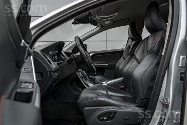 Pelēks Volvo XC60 2018 Rīga, ar dzinēja tilpumu 2.00 L un nobraukumu 0 tūkst. km par 15500 €, foto 9 vietnē AUTOMOTO.COM.LV