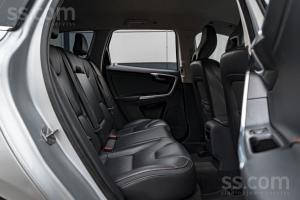 Pelēks Volvo XC60 2018 Rīga, ar dzinēja tilpumu 2.00 L un nobraukumu 0 tūkst. km par 15500 €, foto 12 vietnē AUTOMOTO.COM.LV