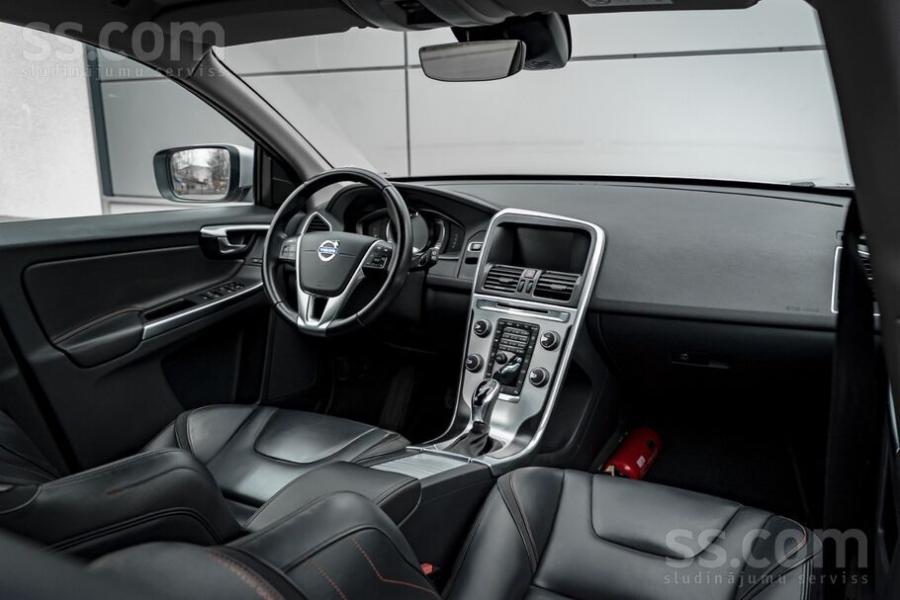 Pelēks Volvo XC60 2018 Rīga, ar dzinēja tilpumu 2.00 L un nobraukumu 0 tūkst. km par 15500 €, foto 16 vietnē AUTOMOTO.COM.LV