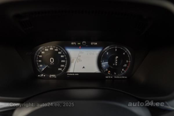 Серый Вольво ХС60 2018 в Таллин, объемом двигателя 2.00 л и пробегом 210 тыс. км за 24900 €, фото 11 на AUTOMOTO.COM.LV