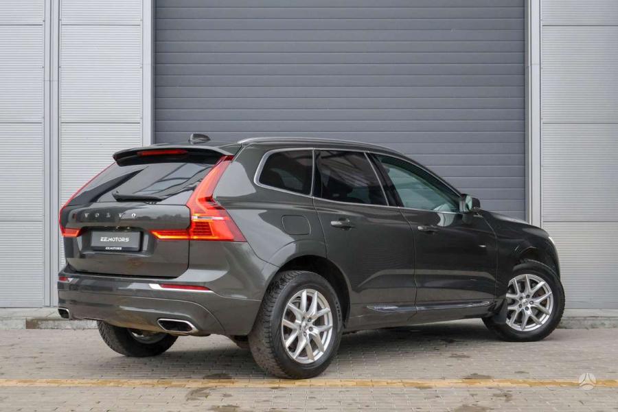 Grey Volvo XC60 2018 in Kaunas, with an engine capacity of 1.97 L and mileage of 223 thousand km for 24499 €, photo 2 on AUTOMOTO.COM.LV