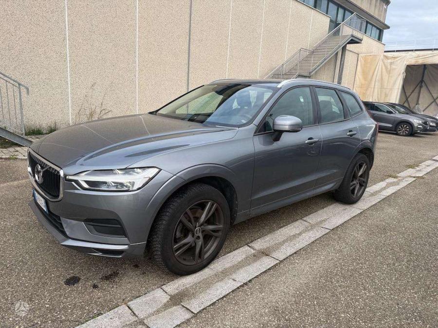 Grey Volvo XC60 2018 in Siauliai, with an engine capacity of 1.97 L and mileage of 300 thousand km for 14900 €, photo 1 on AUTOMOTO.COM.LV