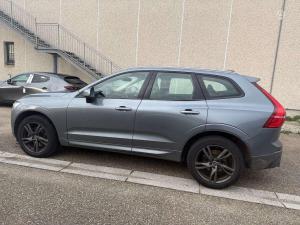 Grey Volvo XC60 2018 in Siauliai, with an engine capacity of 1.97 L and mileage of 300 thousand km for 14900 €, photo 7 on AUTOMOTO.COM.LV