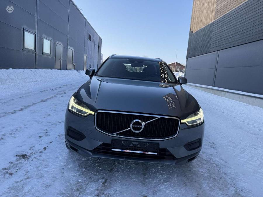 Grey Volvo XC60 2018 in Siauliai, with an engine capacity of 1.97 L and mileage of 300 thousand km for 14900 €, photo 2 on AUTOMOTO.COM.LV