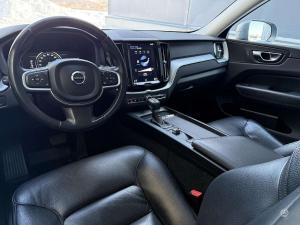 Grey Volvo XC60 2018 in Siauliai, with an engine capacity of 1.97 L and mileage of 300 thousand km for 14900 €, photo 17 on AUTOMOTO.COM.LV