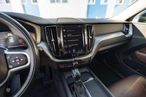 Grey Volvo XC60 2018 in Klaipeda, with an engine capacity of 0.20 L and mileage of 75 thousand km for 24500 €, photo 15 on AUTOMOTO.COM.LV