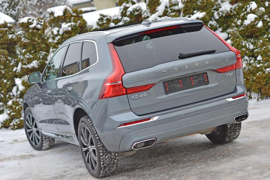 Grey Volvo XC60 2018 in Vilnius, with an engine capacity of 2.00 L and mileage of 97 thousand km for 26750 €, photo 3 on AUTOMOTO.COM.LV