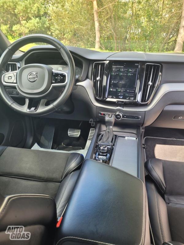 Grey Volvo XC60 2018 in Raseiniai, with an engine capacity of 2.00 L and mileage of 298 thousand km for 15200 €, photo 10 on AUTOMOTO.COM.LV