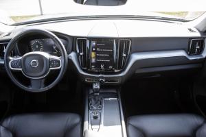 Grey Volvo XC60 2018 in Kaunas, with an engine capacity of 2.00 L and mileage of 222 thousand km for 18600 €, photo 8 on AUTOMOTO.COM.LV