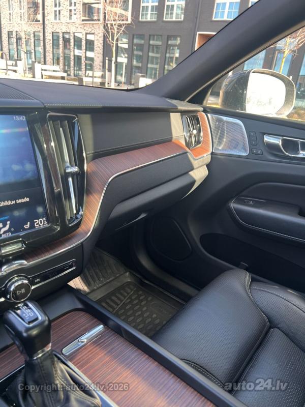 Pelēks Volvo XC60 2018 Tallina, ar dzinēja tilpumu 2.00 L un nobraukumu 142 tūkst. km par 29490 €, foto 6 vietnē AUTOMOTO.COM.LV