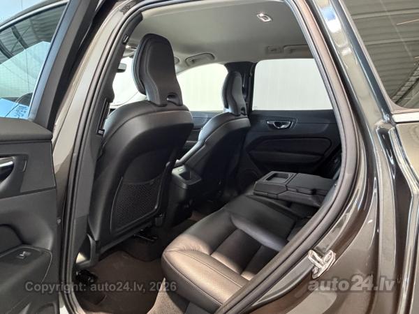 Grey Volvo XC60 2018 in Tartu, with an engine capacity of 2.00 L and mileage of 225 thousand km for 22990 €, photo 7 on AUTOMOTO.COM.LV