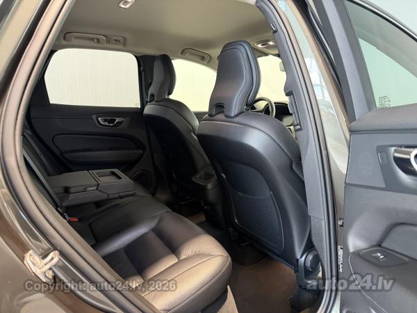 Grey Volvo XC60 2018 in Tartu, with an engine capacity of 2.00 L and mileage of 225 thousand km for 22990 €, photo 10 on AUTOMOTO.COM.LV