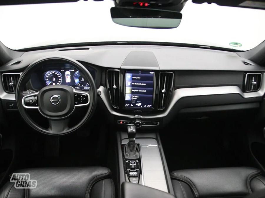 Grey Volvo XC60 2018 in Vilnius, with an engine capacity of 2.00 L and mileage of 210 thousand km for 23999 €, photo 3 on AUTOMOTO.COM.LV