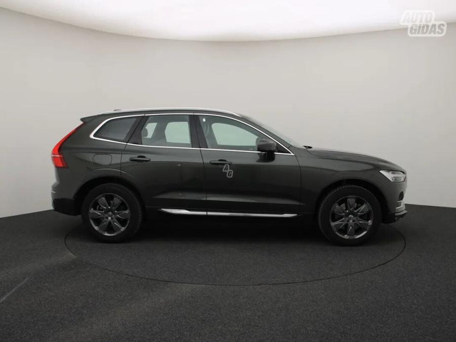 Grey Volvo XC60 2018 in Vilnius, with an engine capacity of 2.00 L and mileage of 210 thousand km for 23999 €, photo 10 on AUTOMOTO.COM.LV