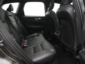 Grey Volvo XC60 2018 in Vilnius, with an engine capacity of 2.00 L and mileage of 210 thousand km for 23999 €, photo 16 on AUTOMOTO.COM.LV
