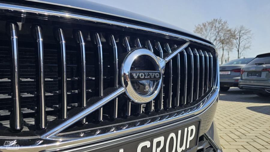 Grey Volvo XC60 2018 in Prienai, with an engine capacity of 2.00 L and mileage of 240 thousand km for 21600 €, photo 10 on AUTOMOTO.COM.LV