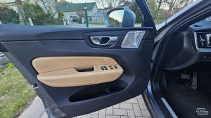 Grey Volvo XC60 2018 in Prienai, with an engine capacity of 2.00 L and mileage of 240 thousand km for 21600 €, photo 13 on AUTOMOTO.COM.LV