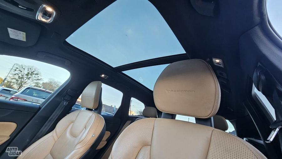 Grey Volvo XC60 2018 in Prienai, with an engine capacity of 2.00 L and mileage of 240 thousand km for 21600 €, photo 25 on AUTOMOTO.COM.LV