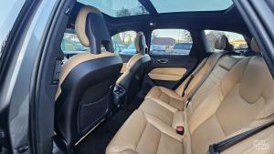 Grey Volvo XC60 2018 in Prienai, with an engine capacity of 2.00 L and mileage of 240 thousand km for 21600 €, photo 29 on AUTOMOTO.COM.LV