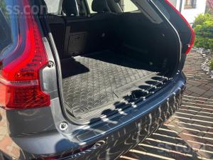 Grey Volvo XC60 2018 in Bauska, with an engine capacity of 2.00 L and mileage of 245 thousand km for 21200 €, photo 11 on AUTOMOTO.COM.LV