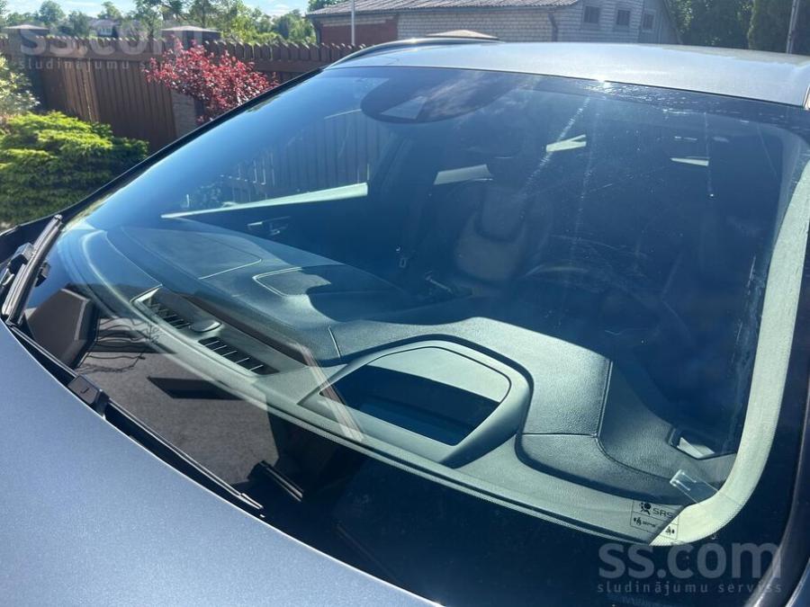 Grey Volvo XC60 2018 in Bauska, with an engine capacity of 2.00 L and mileage of 245 thousand km for 21200 €, photo 13 on AUTOMOTO.COM.LV