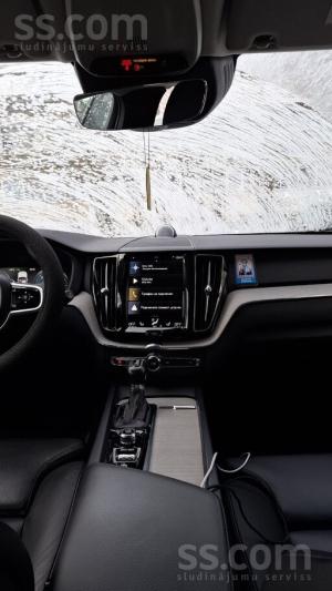 Pelēks Volvo XC60 2018 Rīga, ar dzinēja tilpumu 2.00 L un nobraukumu 180 tūkst. km par 23900 €, foto 4 vietnē AUTOMOTO.COM.LV