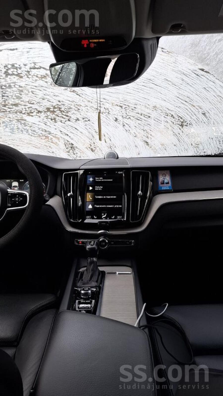 Pelēks Volvo XC60 2018 Rīga, ar dzinēja tilpumu 2.00 L un nobraukumu 180 tūkst. km par 23900 €, foto 4 vietnē AUTOMOTO.COM.LV