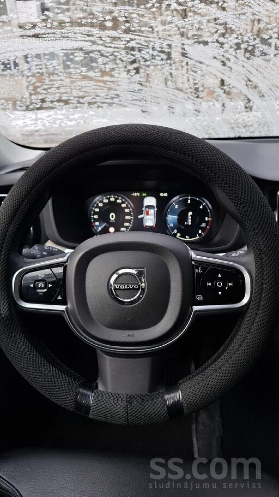 Pelēks Volvo XC60 2018 Rīga, ar dzinēja tilpumu 2.00 L un nobraukumu 180 tūkst. km par 23900 €, foto 5 vietnē AUTOMOTO.COM.LV