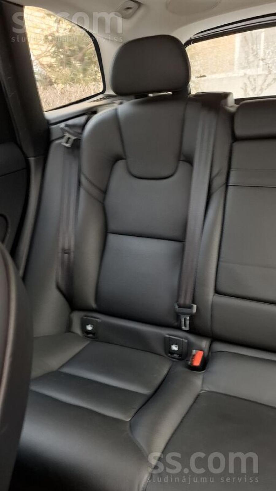 Pelēks Volvo XC60 2018 Rīga, ar dzinēja tilpumu 2.00 L un nobraukumu 180 tūkst. km par 23900 €, foto 6 vietnē AUTOMOTO.COM.LV