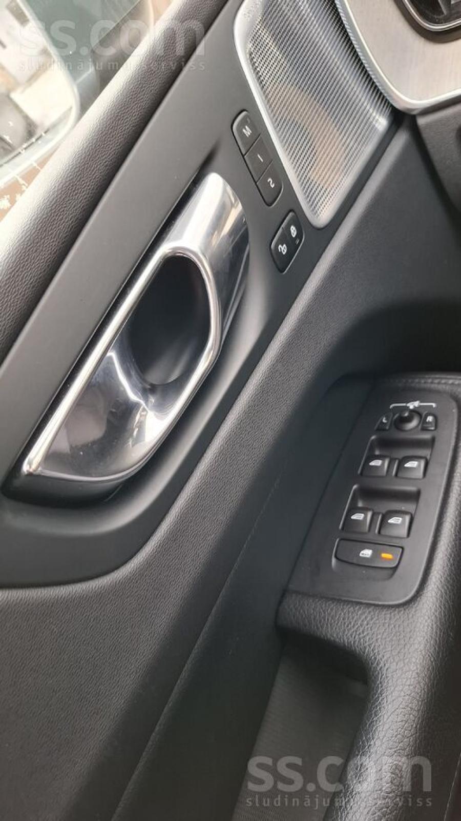 Pelēks Volvo XC60 2018 Rīga, ar dzinēja tilpumu 2.00 L un nobraukumu 180 tūkst. km par 23900 €, foto 11 vietnē AUTOMOTO.COM.LV