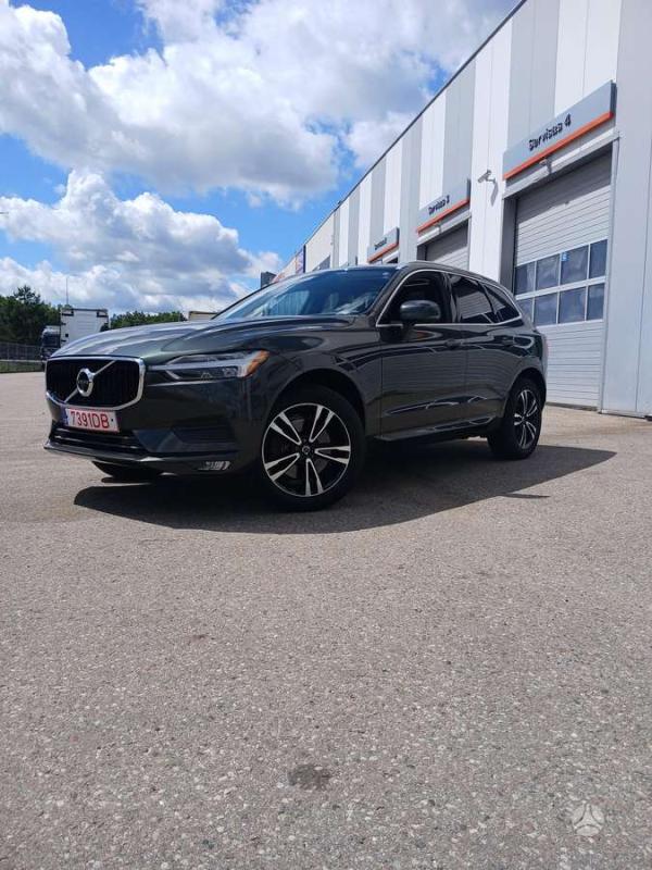 Pelēks Volvo XC60 2018 Kauņa, ar dzinēja tilpumu 2.00 L un nobraukumu 131 tūkst. km par 21700 €, foto 1 vietnē AUTOMOTO.COM.LV