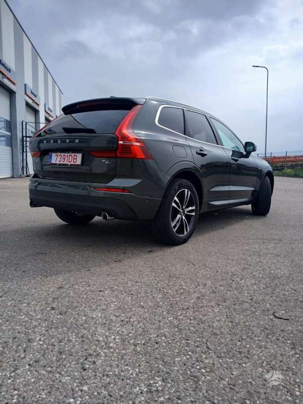 Pelēks Volvo XC60 2018 Kauņa, ar dzinēja tilpumu 2.00 L un nobraukumu 131 tūkst. km par 21700 €, foto 4 vietnē AUTOMOTO.COM.LV