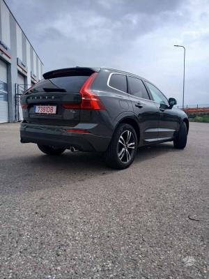 Grey Volvo XC60 2018 in Kaunas, with an engine capacity of 2.00 L and mileage of 131 thousand km for 21700 €, photo 5 on AUTOMOTO.COM.LV