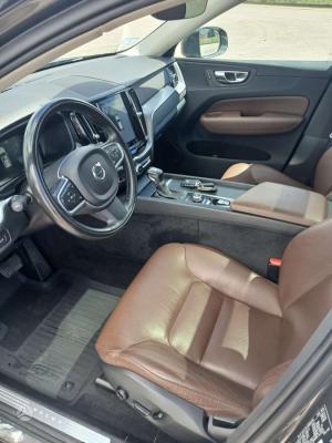 Grey Volvo XC60 2018 in Kaunas, with an engine capacity of 2.00 L and mileage of 131 thousand km for 21700 €, photo 10 on AUTOMOTO.COM.LV
