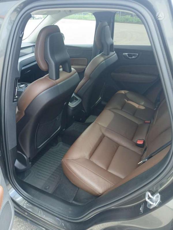 Pelēks Volvo XC60 2018 Kauņa, ar dzinēja tilpumu 2.00 L un nobraukumu 131 tūkst. km par 21700 €, foto 10 vietnē AUTOMOTO.COM.LV