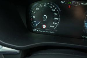 Серый Вольво ХС60 2018 в Гробиня, объемом двигателя 2.00 л и пробегом 275 тыс. км за 21999 €, фото 30 на AUTOMOTO.COM.LV