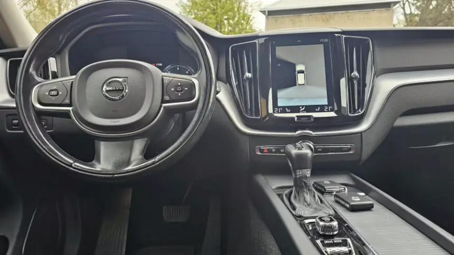 Pelēks Volvo XC60 2018 Rīga, ar dzinēja tilpumu 2.00 L un nobraukumu 257 tūkst. km par 19950 €, foto 14 vietnē AUTOMOTO.COM.LV