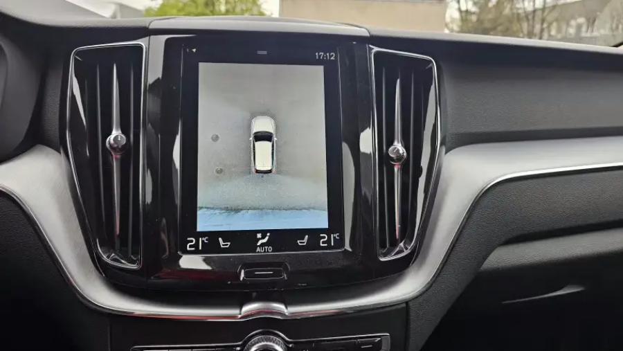 Pelēks Volvo XC60 2018 Rīga, ar dzinēja tilpumu 2.00 L un nobraukumu 257 tūkst. km par 19950 €, foto 16 vietnē AUTOMOTO.COM.LV
