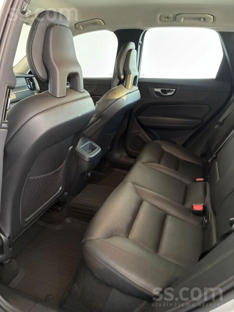 Pelēks Volvo XC60 2018 Rīga, ar dzinēja tilpumu 2.00 L un nobraukumu 196 tūkst. km par 19990 €, foto 19 vietnē AUTOMOTO.COM.LV
