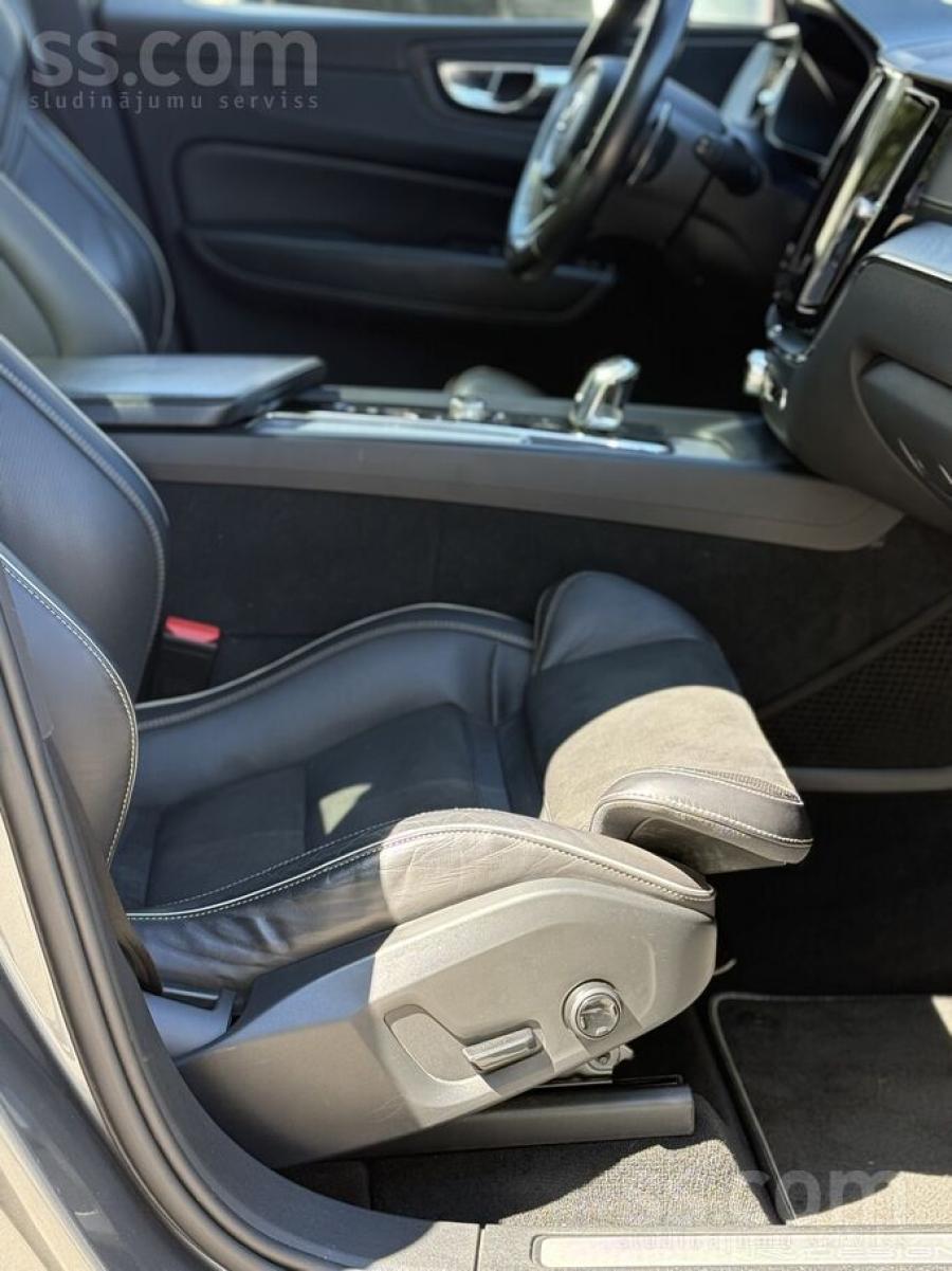 Grey Volvo XC60 2018 in Riga, with an engine capacity of 2.00 L and mileage of 0 thousand km for 25800 €, photo 9 on AUTOMOTO.COM.LV