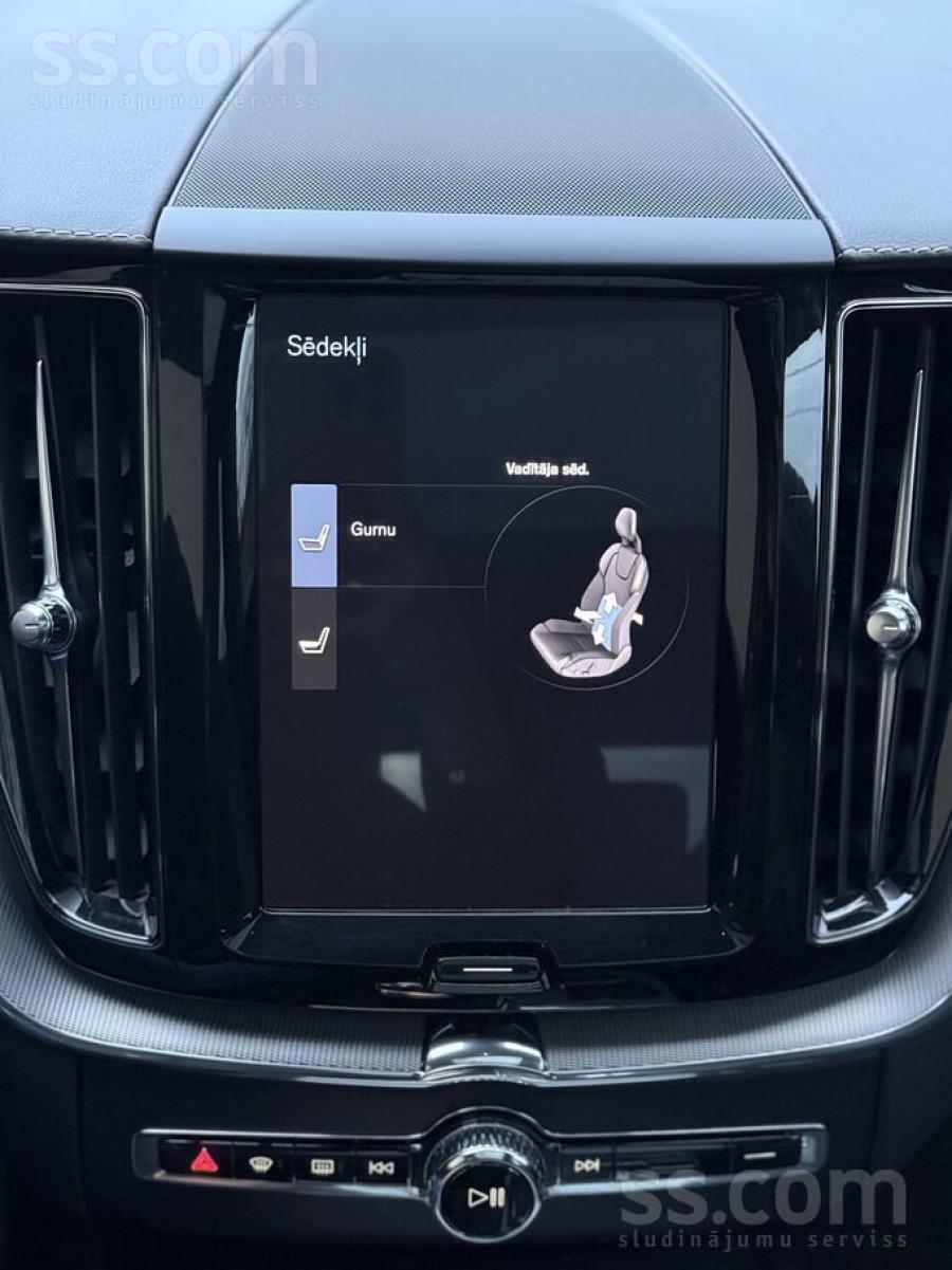 Grey Volvo XC60 2018 in Riga, with an engine capacity of 2.00 L and mileage of 0 thousand km for 25800 €, photo 17 on AUTOMOTO.COM.LV
