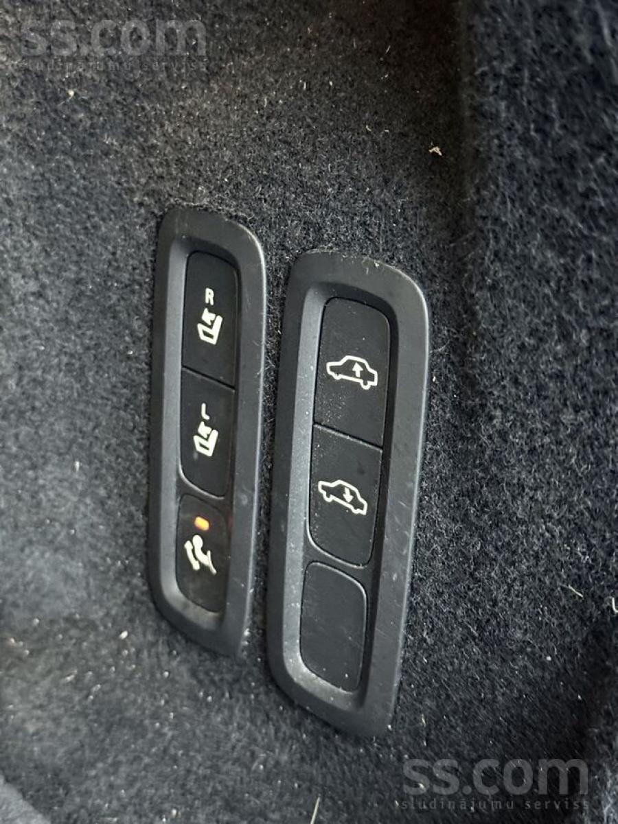 Grey Volvo XC60 2018 in Riga, with an engine capacity of 2.00 L and mileage of 0 thousand km for 25800 €, photo 25 on AUTOMOTO.COM.LV