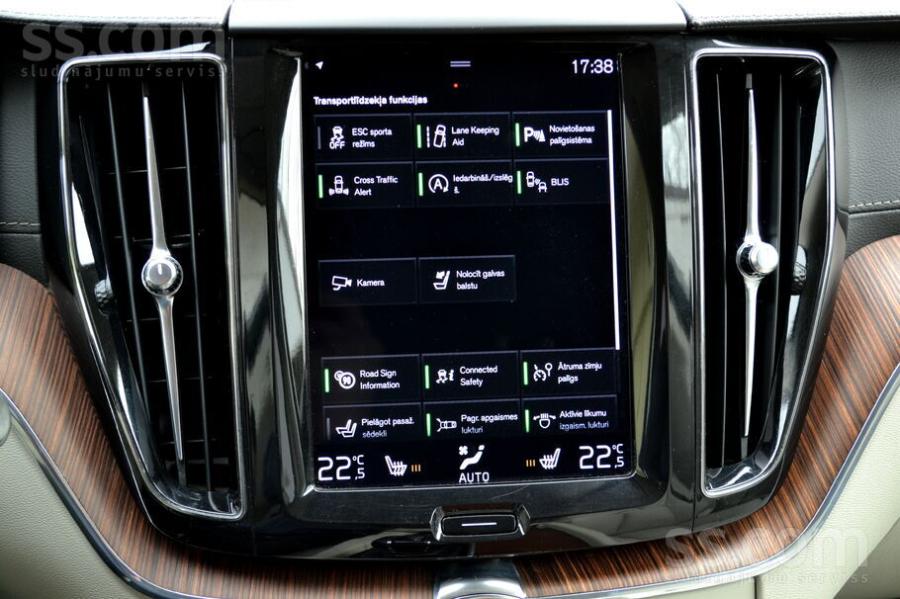 Grey Volvo XC60 2018 in Tukums, with an engine capacity of 2.00 L and mileage of 263 thousand km for 22990 €, photo 17 on AUTOMOTO.COM.LV