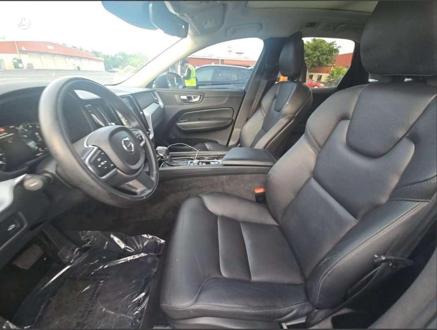 Pelēks Volvo XC60 2018 Šauļi, ar dzinēja tilpumu 1.97 L un nobraukumu 185 tūkst. km par 15000 €, foto 14 vietnē AUTOMOTO.COM.LV