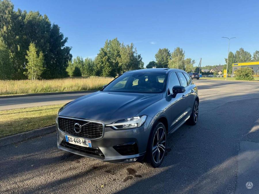 Grey Volvo XC60 2018 in Taurage, with an engine capacity of 1.97 L and mileage of 246 thousand km for 17900 €, photo 3 on AUTOMOTO.COM.LV