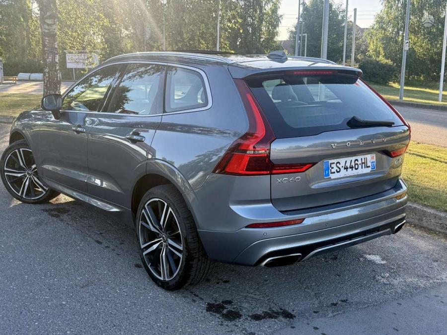 Grey Volvo XC60 2018 in Taurage, with an engine capacity of 1.97 L and mileage of 246 thousand km for 17900 €, photo 7 on AUTOMOTO.COM.LV