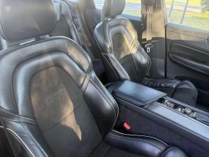 Grey Volvo XC60 2018 in Taurage, with an engine capacity of 1.97 L and mileage of 246 thousand km for 17900 €, photo 13 on AUTOMOTO.COM.LV