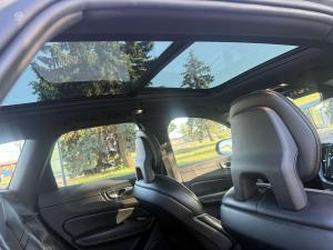 Grey Volvo XC60 2018 in Taurage, with an engine capacity of 1.97 L and mileage of 246 thousand km for 17900 €, photo 16 on AUTOMOTO.COM.LV