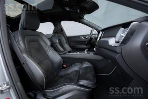 Pelēks Volvo XC60 2018 Jelgava, ar dzinēja tilpumu 2.00 L un nobraukumu 208 tūkst. km par 25000 €, foto 13 vietnē AUTOMOTO.COM.LV
